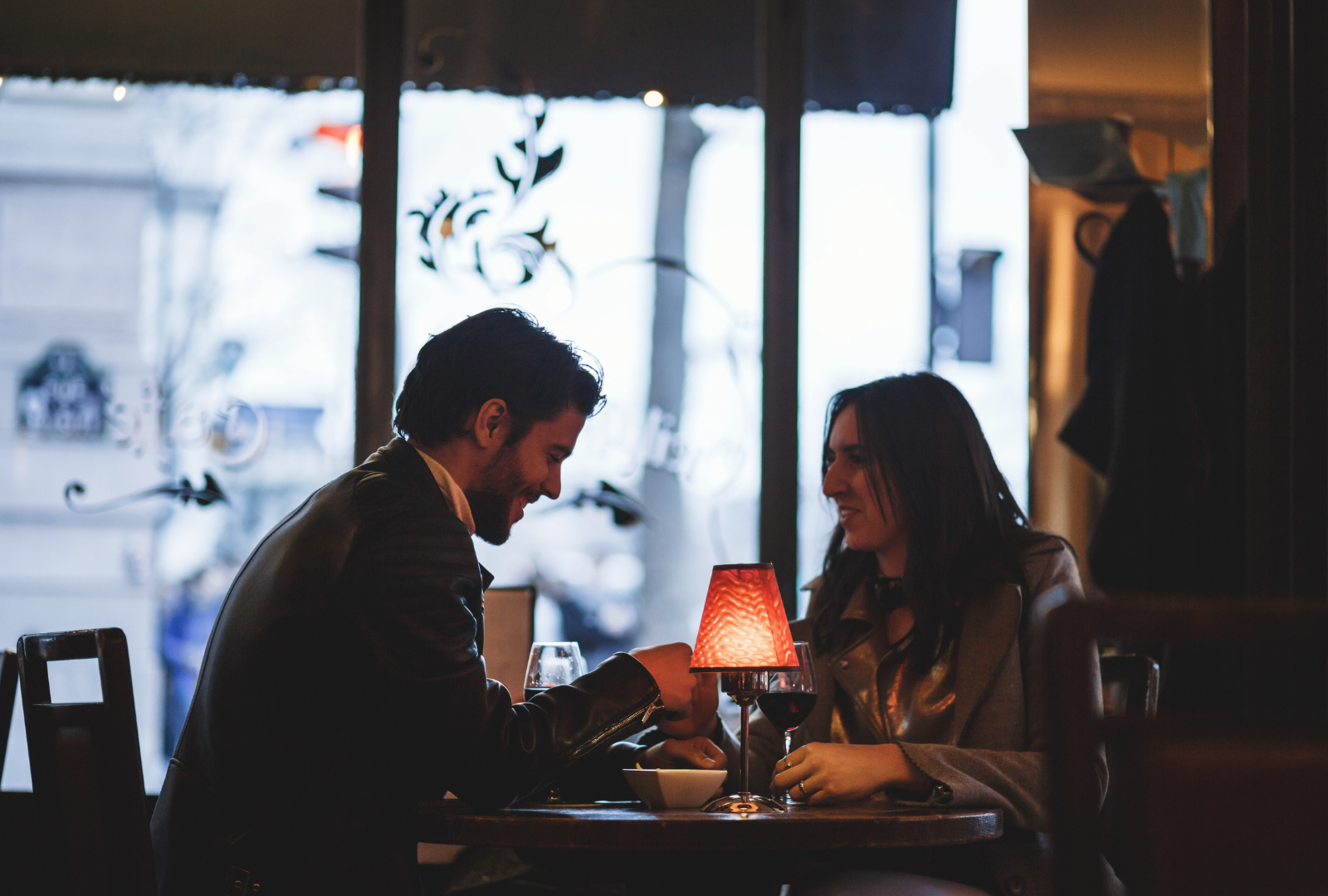 מדריך לבנות 35 ומעלה: מה ללבוש לדייט ראשון? - diamond- il